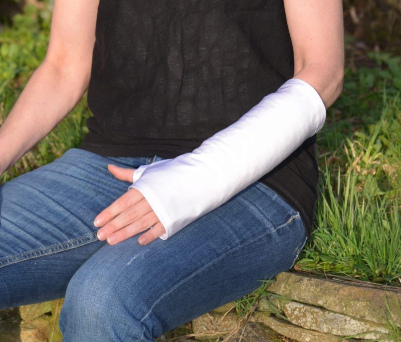 Cast cover - White sheen | Supersleeves cast covers