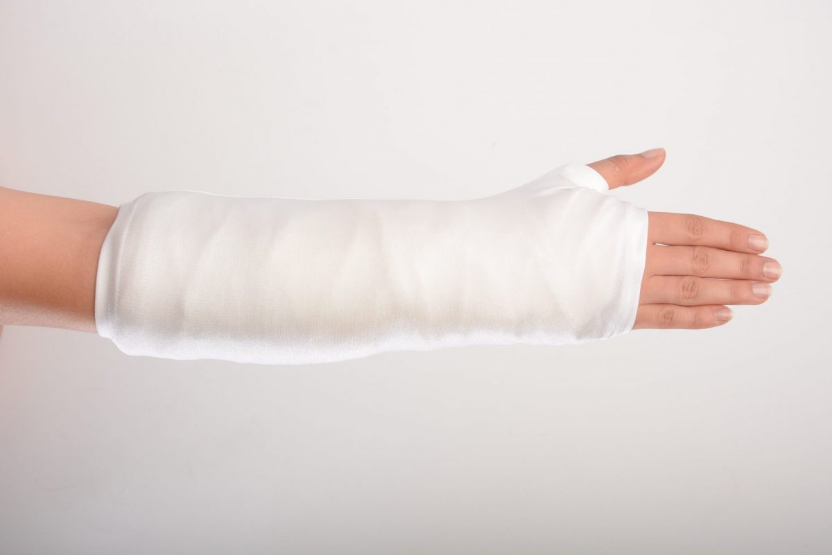 Cast cover - White sheen | Supersleeves cast covers